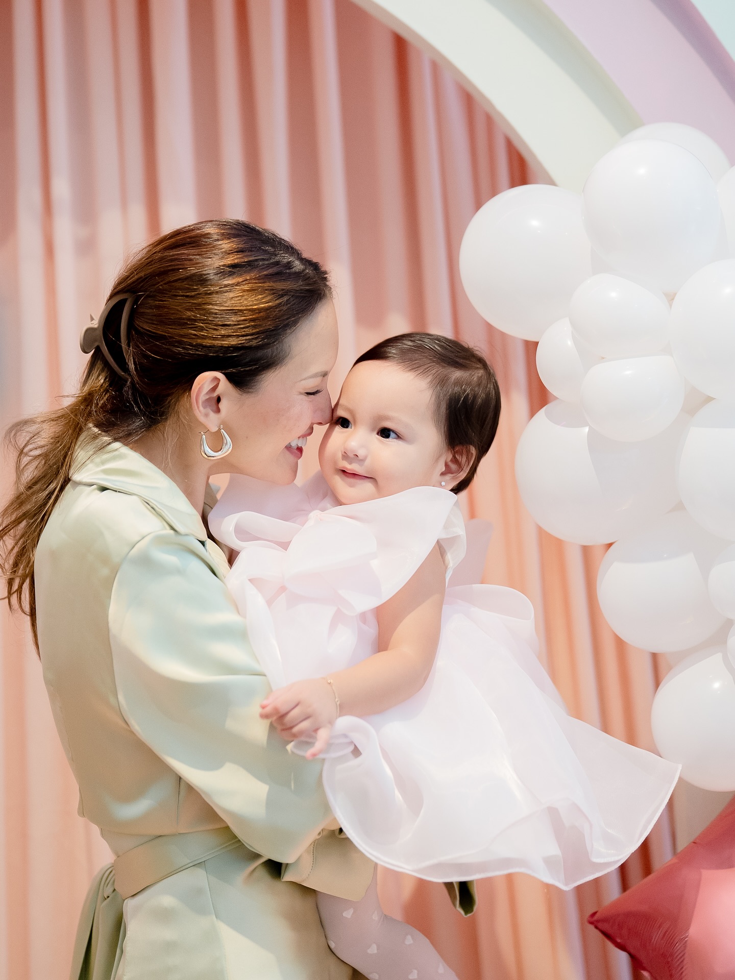 Ellen Adarna Has This To Say About Derek Ramsay Missing Their Daughter ...