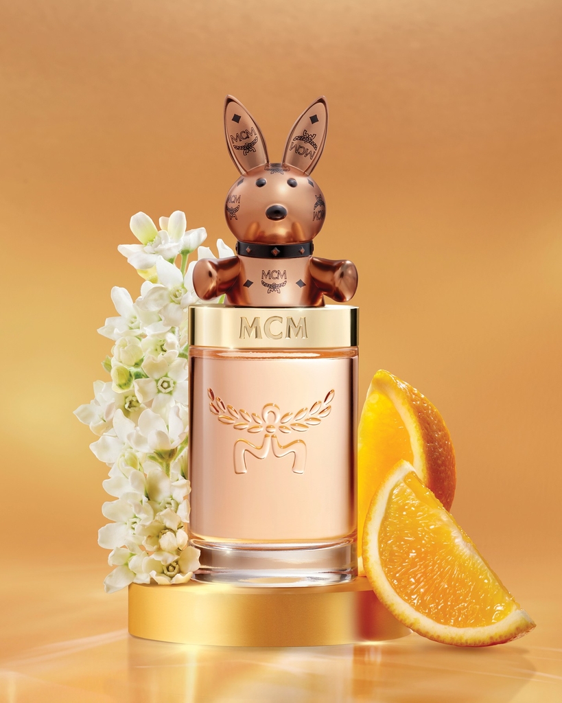 5 Holiday-Ready Perfumes To Match Every Festive Mood You're In
