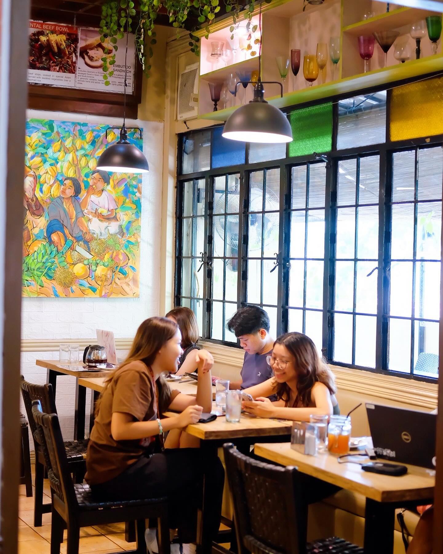9 Cozy Cafés Near Your Campus That Are Perfect For Study Dates (And ...
